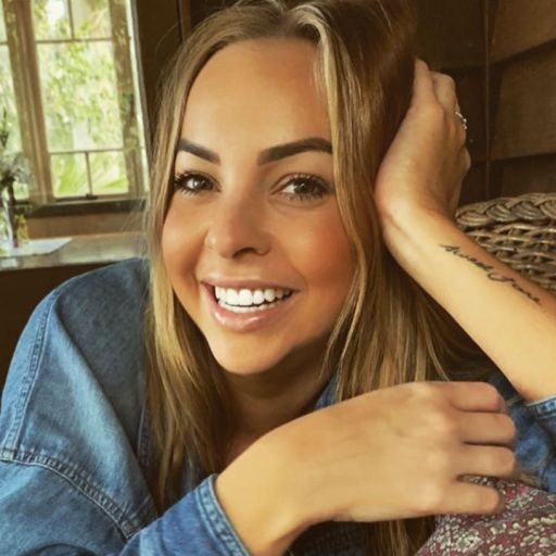 Karly Fisher's Instagram, Twitter & Facebook on IDCrawl